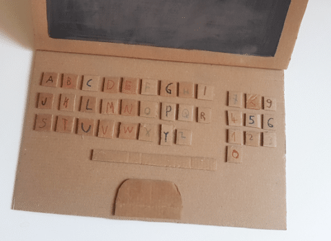 DIY : un ordinateur en carton pour enfant