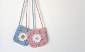 Crochet pattern: daisy granny square bag tutorial