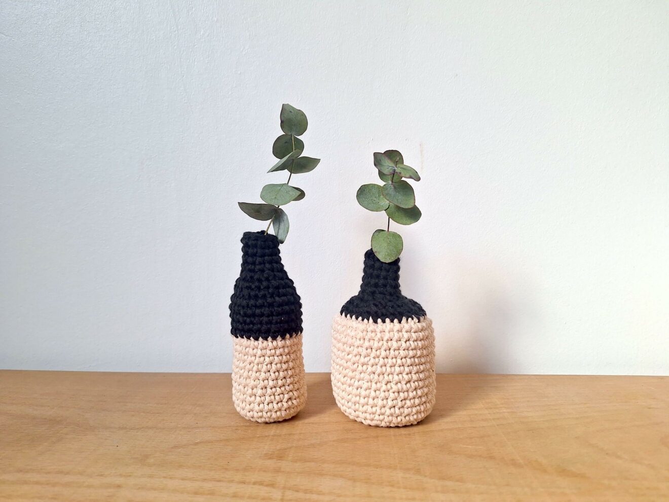 DIY déco : le tuto des petits vases en crochet - hibouchoucaillou