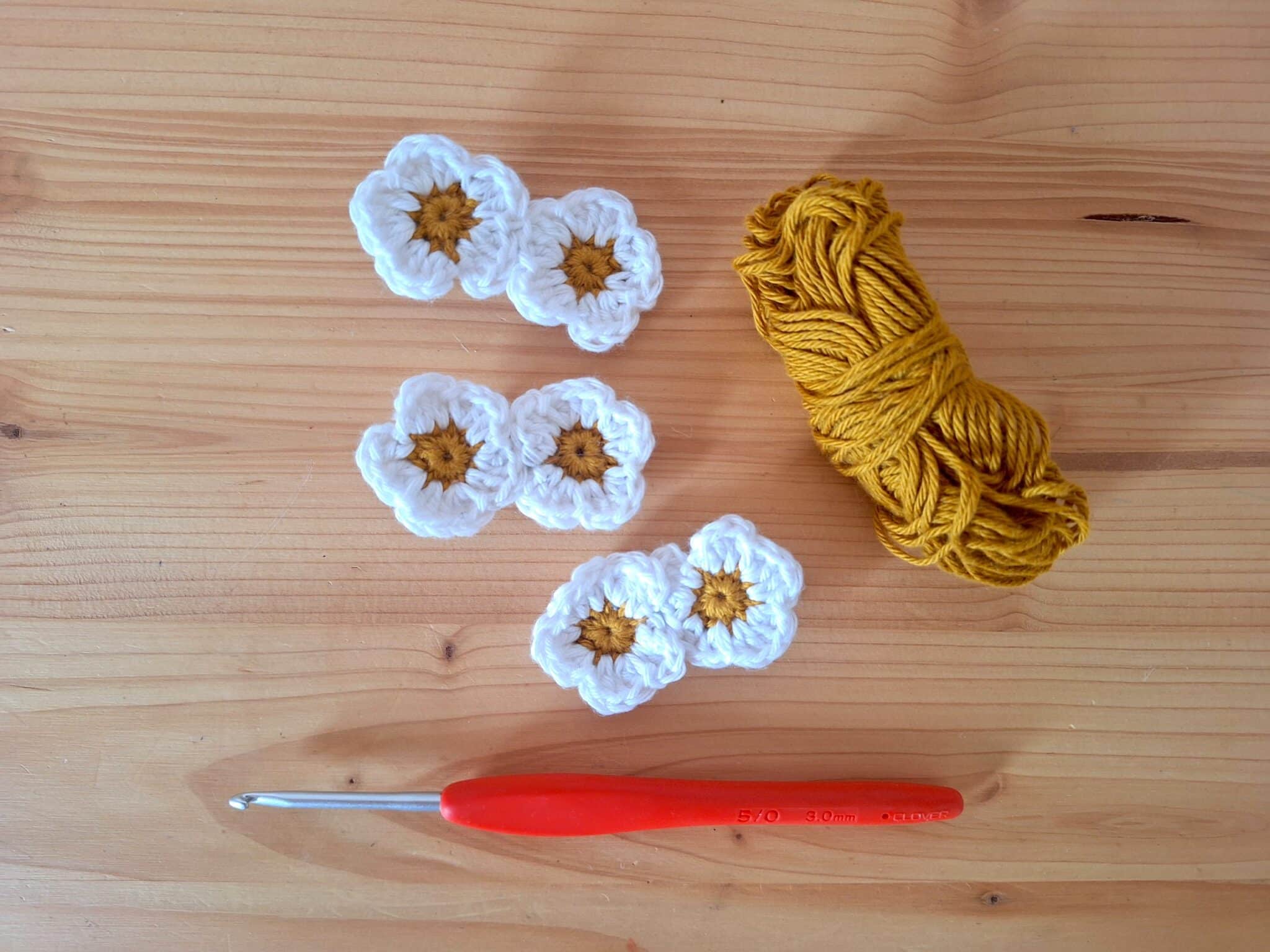 Barrette fleur en crochet : les explications faciles